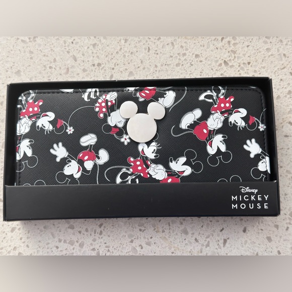 Bioworld | Other | Disney Mickey Minnie Mouse Bioworld Zip Wallet ...